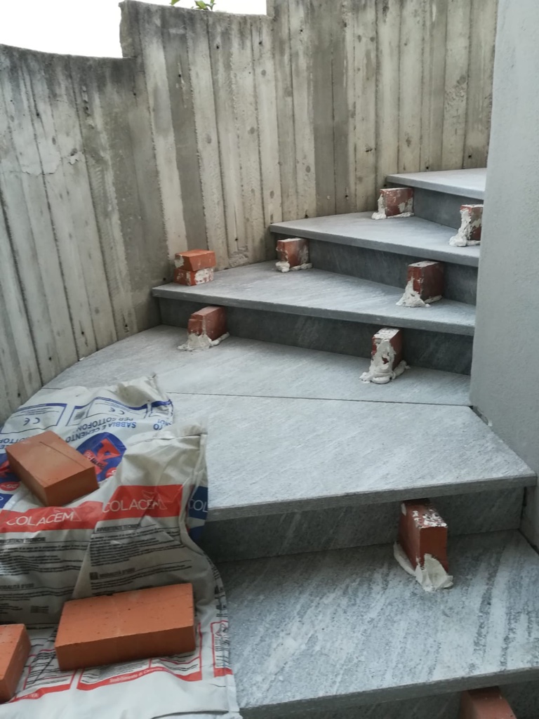 Pedate scala sagomate - Nuova Isal Graniti